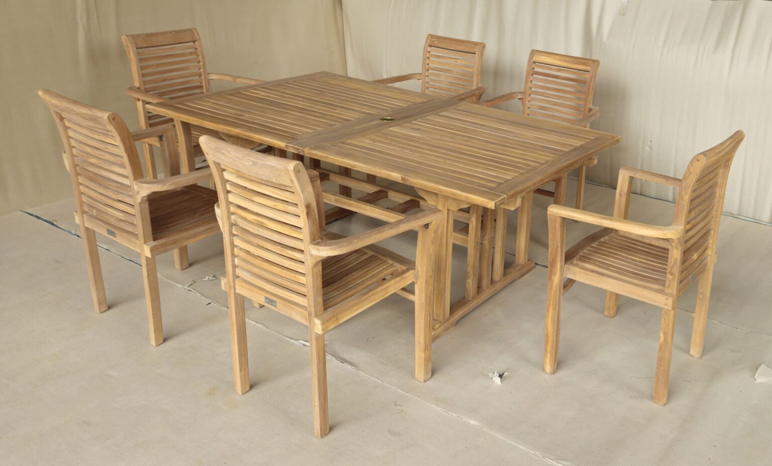 Curious About Teak Furniture? Here’s Why It’s Great for Your Garden